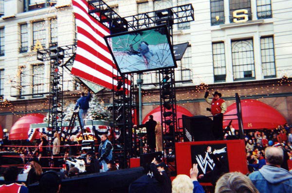 WWF At The 2001 Macy's Day Parade | The Worst of WWF