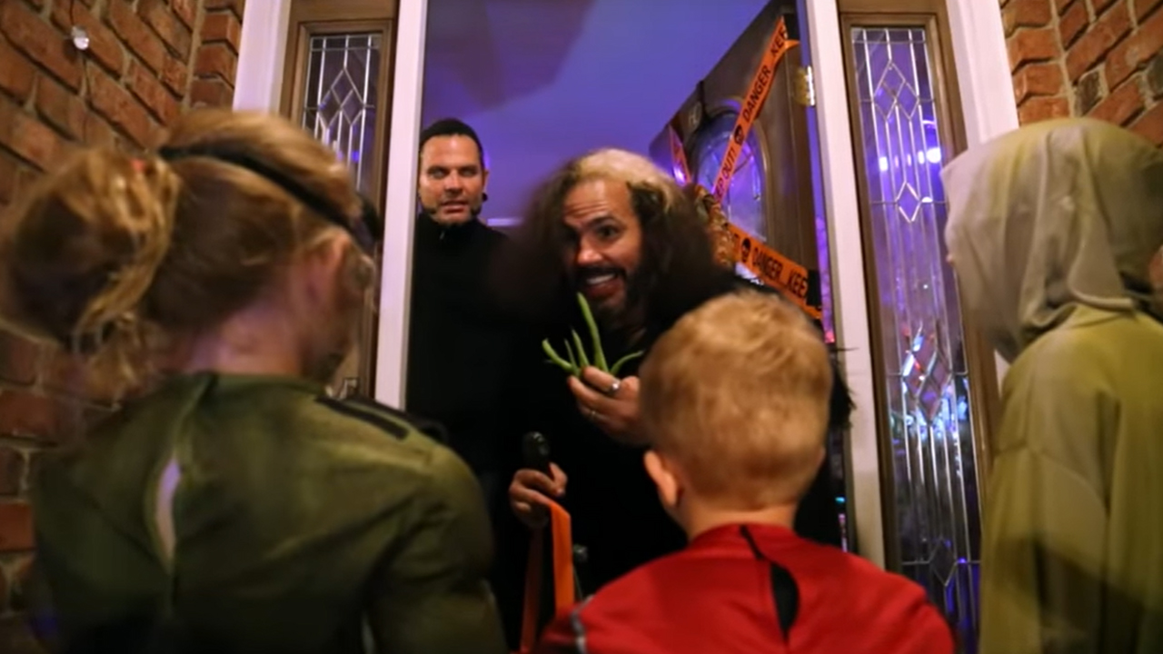 Matt Hardy Hands Out Green Beans For Halloween | WrestleCrap