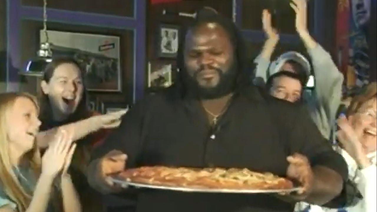Mark Henry's Pizza Commercial | WrestleCrap