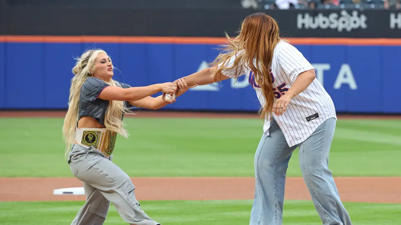 Tiffany Stratton Tries Again To Throw Out The First Pitch | WrestleCrap
